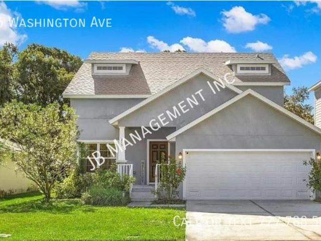 4 Br, 3 bath, Single Family 215 Washington Ave