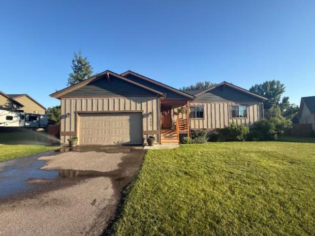 4 Br, 3 bath, Single Family 223 Kara Drive
