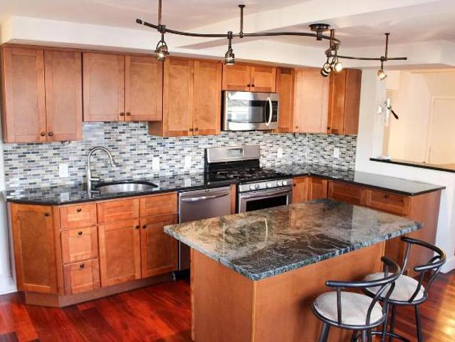 4 Br, 3 bath, Single Family 223 N New St