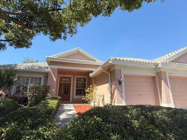 4 Br, 3 bath, Single Family 2204 Elizabeth Way