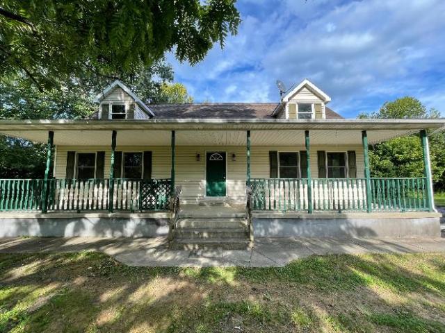 4 Br, 3 bath, Single Family 227 Mill Rd