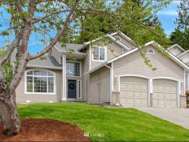 4 Br, 3 bath, Single Family 2319 210th St