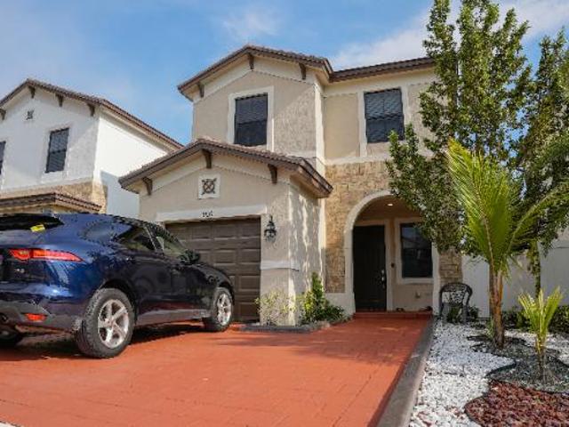 4 Br, 3 bath, Single Family 3436 W 110th St