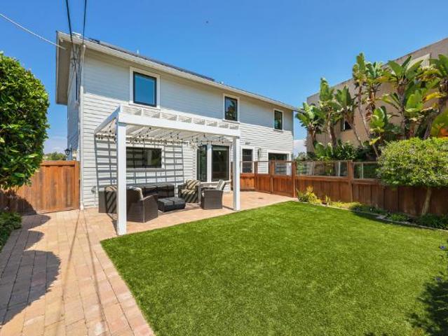 4 Br, 3 bath, Single Family 3447 Goldfinch Street