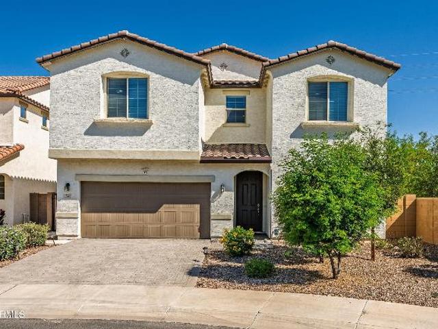 4 Br, 3 bath, Single Family 34 W Megan St