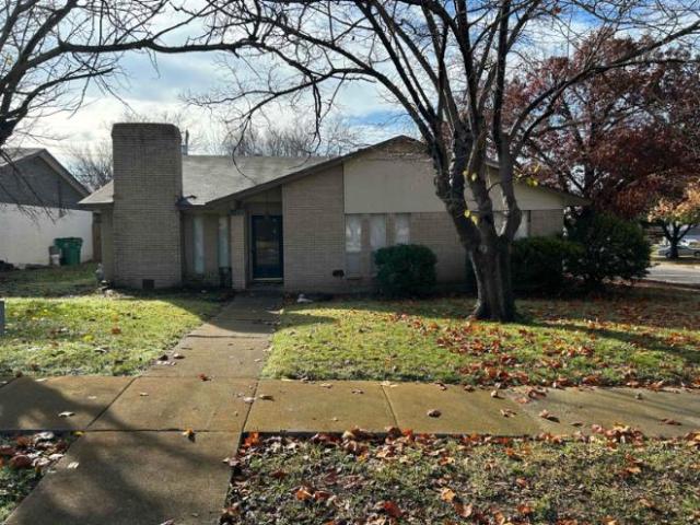4 Br, 3 bath, Single Family 3544 Esplendor Ave