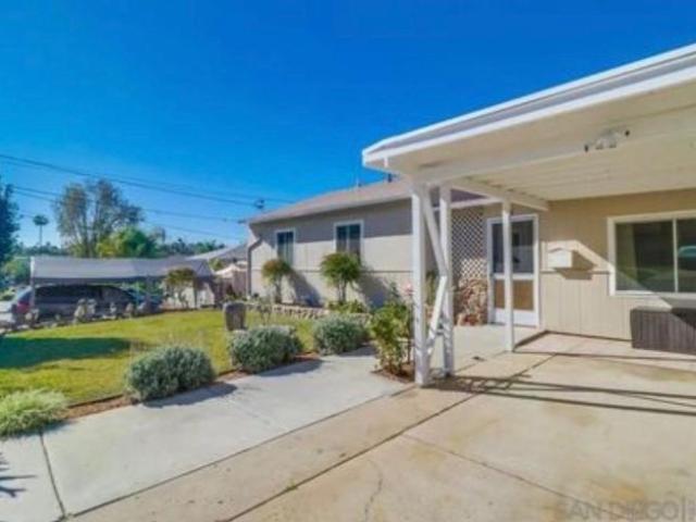 4 Br, 3 bath, Single Family 3586 Trophy Dr