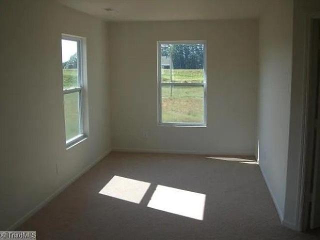 4 Br, 3 bath, Single Family 359 Kendall Dr
