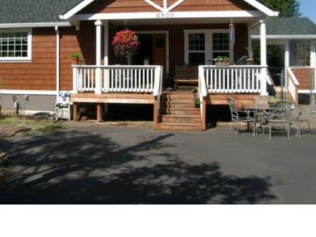 4 Br, 3 bath, Single Family 3600 NE 219th St