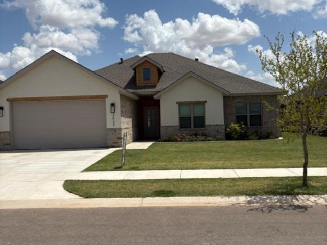 4 Br, 3 bath, Single Family 3633 119th St