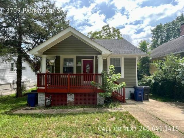 4 Br, 3 bath, Single Family 3709 Parkwood St