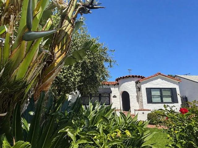 4 Br, 3 bath, Single Family 3737 Paloma Dr