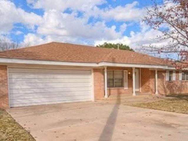 4 Br, 3 bath, Single Family 3802 Neely Ave