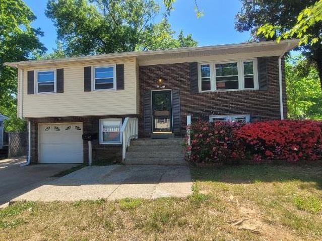 4 Br, 3 bath, Single Family 3807 Danbury Ct