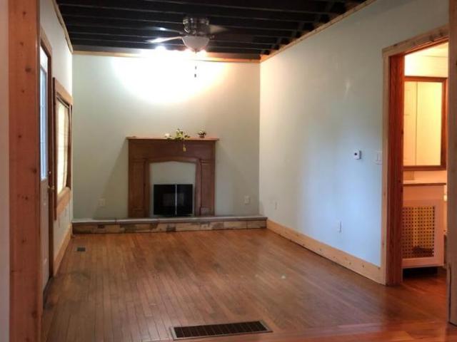 4 Br, 3 bath, Single Family 3842 Tuxhorn Road