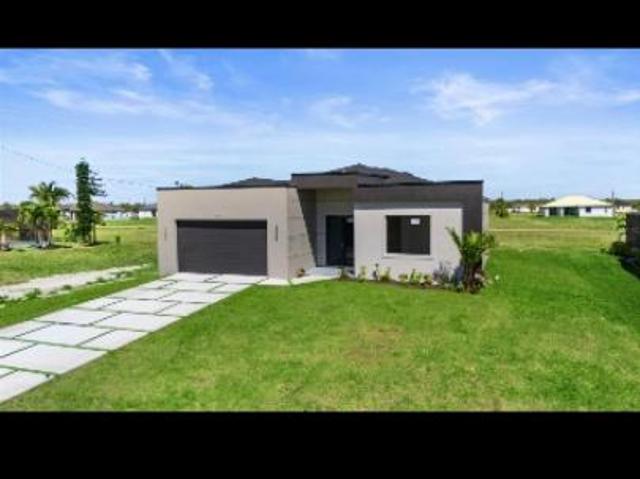 4 Br, 3 bath, Single Family 3927 NW 38th St