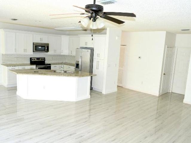 4 Br, 3 bath, Single Family 3003 Caffia Way
