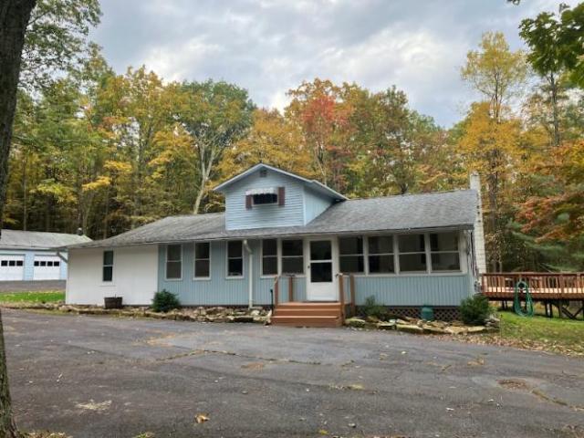 4 Br, 3 bath, Single Family 300 Klinger Hill Road