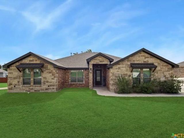 4 Br, 3 bath, Single Family 3015 Whitetail Trail