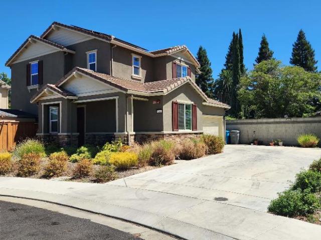 4 Br, 3 bath, Single Family 3043 Vasquez Ct