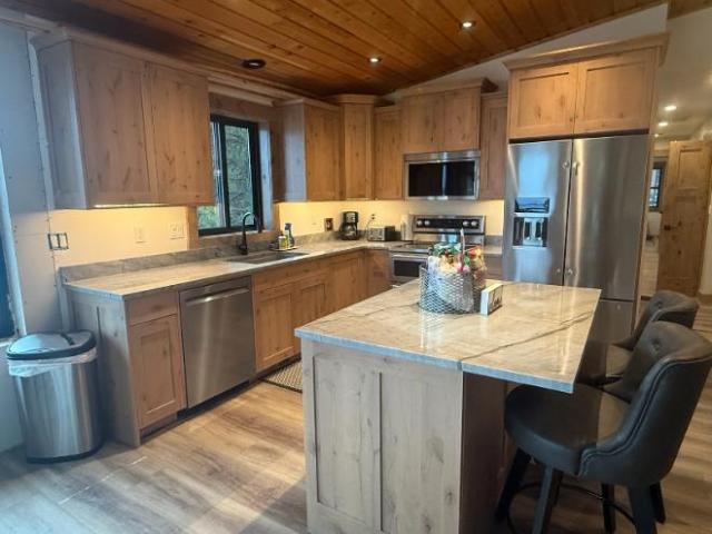 4 Br, 3 bath, Single Family 31179 Grinde Bay Lane