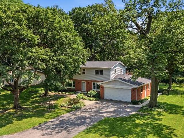 4 Br, 3 bath, Single Family 317 E Forest Ln