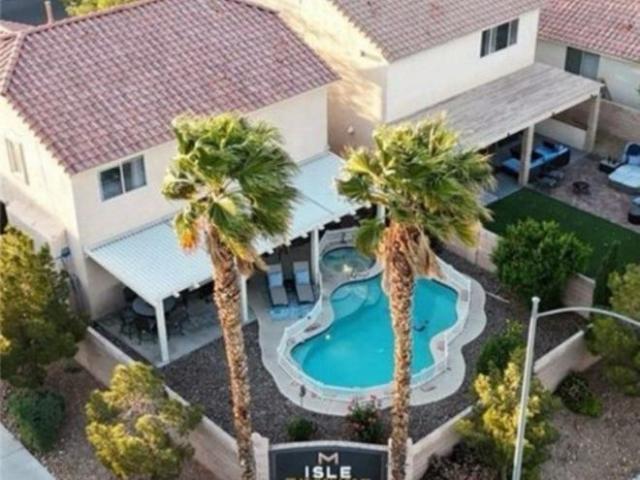 4 Br, 3 bath, Single Family 3194 Lapis Beach Dr