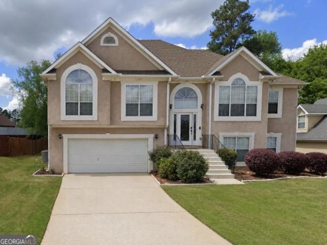 5 Br, 3 bath, Single Family 323 Bald Eagle Way