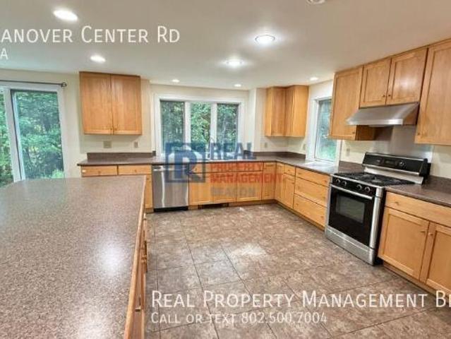 4 Br, 3 bath, Single Family 322 Hanover Center Rd