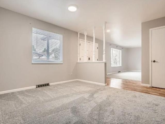 3 Br, 2 bath, Single Family 3296 S Geneva St