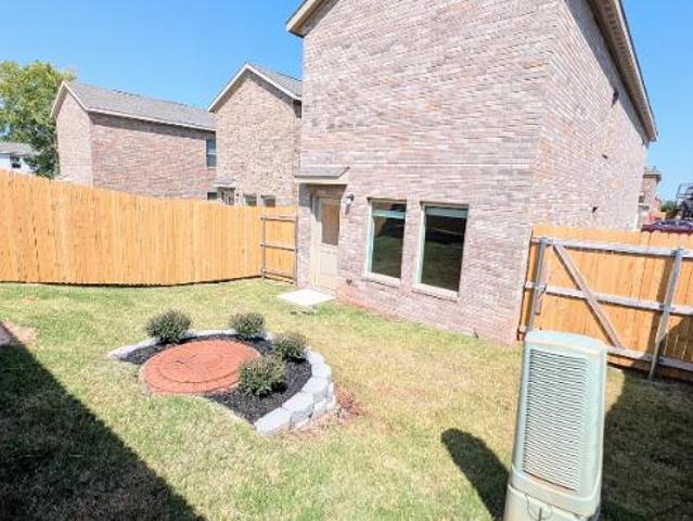 4 Br, 3 bath, Single Family 3305 NW 149th Street