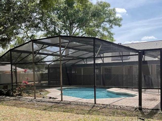 4 Br, 3 bath, Single Family 4447 Windsmere Blvd