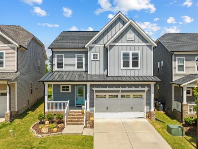 4 Br, 3 bath, Single Family 444 Beacon Ridge Dr
