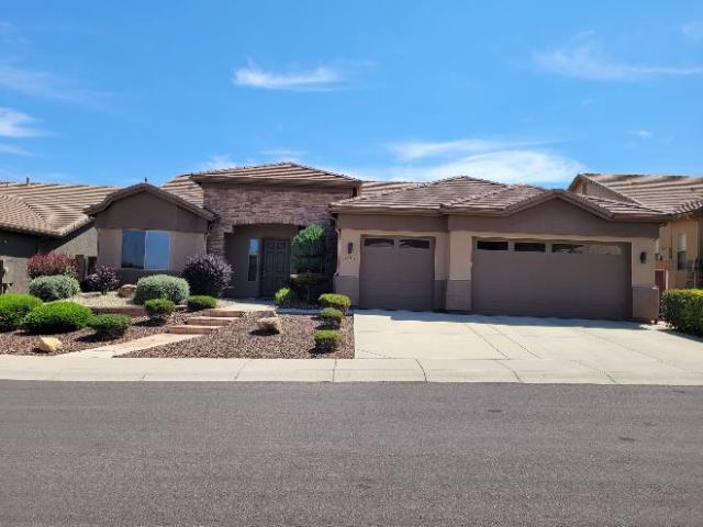 4 Br, 3 bath, Single Family 4483 N Kirkwood Ave