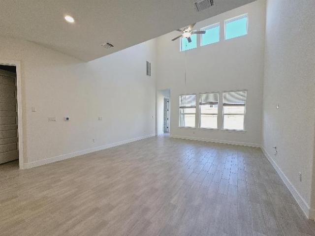 4 Br, 3 bath, Single Family 4505 Cool Gray Cove