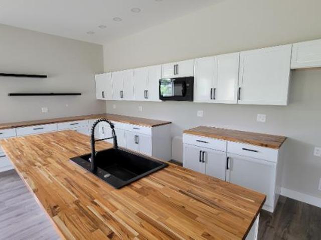 4 Br, 3 bath, Single Family 4530 Buckeye Run