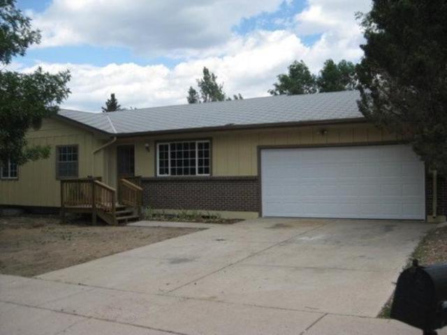 4 Br, 3 bath, Single Family 4670 Carefree Circle