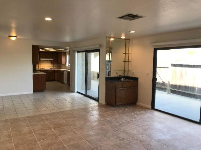 4 Br, 3 bath, Single Family 4861 W 119th Pl
