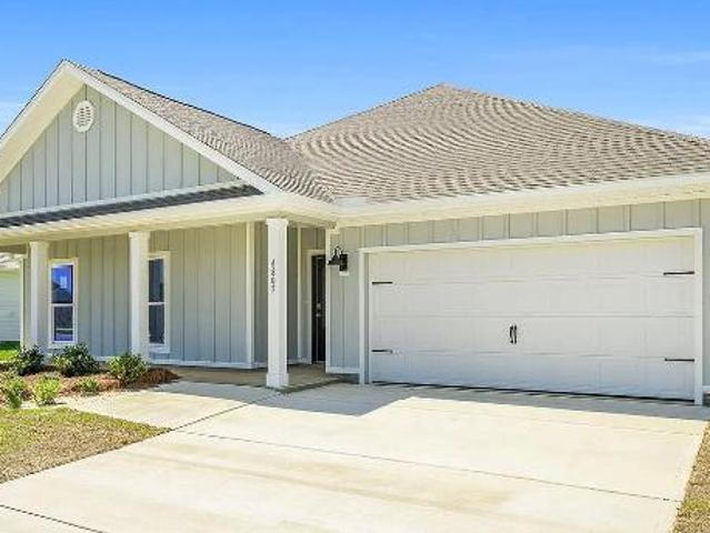 4 Br, 3 bath, Single Family 4865 Sandhill Way