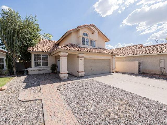 4 Br, 3 bath, Single Family 489 W Carmen Street