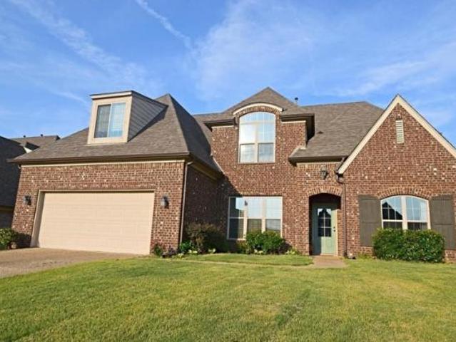 4 Br, 3 bath, Single Family 4950 E Trinity Park Drive