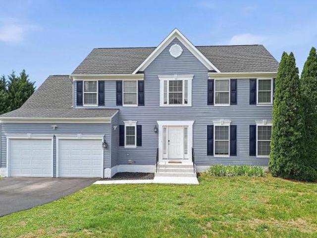 4 Br, 3 bath, Single Family 4001 Mossy Bank Ln