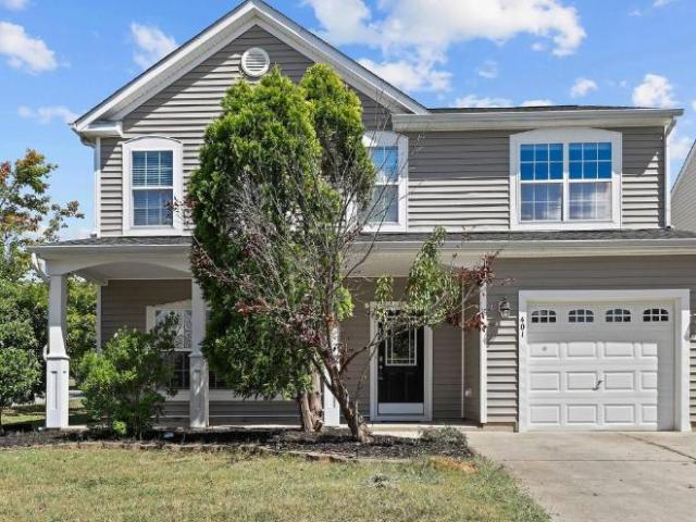 4 Br, 3 bath, Single Family 401 Wellspring Dr
