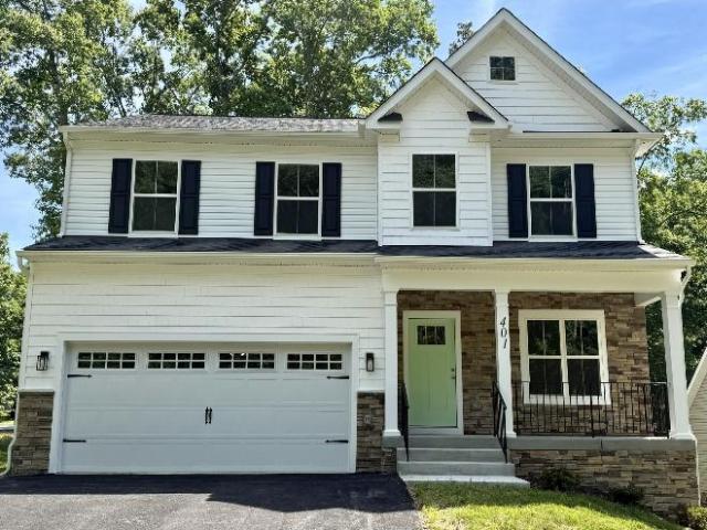 4 Br, 3 bath, Single Family 401 Birdie Rd