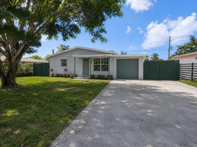 4 Br, 3 bath, Single Family 4054 Sw 50 St