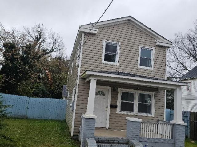4 Br, 3 bath, Single Family 410 Middlesex Street