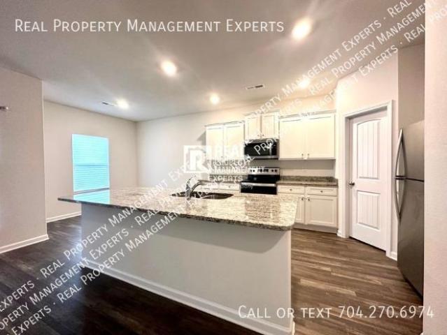 4 Br, 3 bath, Single Family 4212 One Mile Way