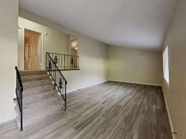 4 Br, 3 bath, Single Family 4242 Valley Lake Ter