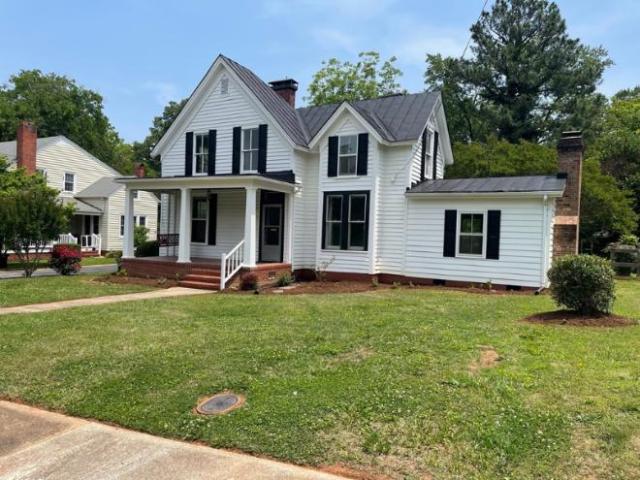4 Br, 3 bath, Single Family 541 Boyd Street
