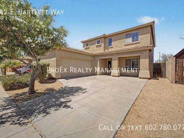 4 Br, 3 bath, Single Family 542 E Bartlett Way